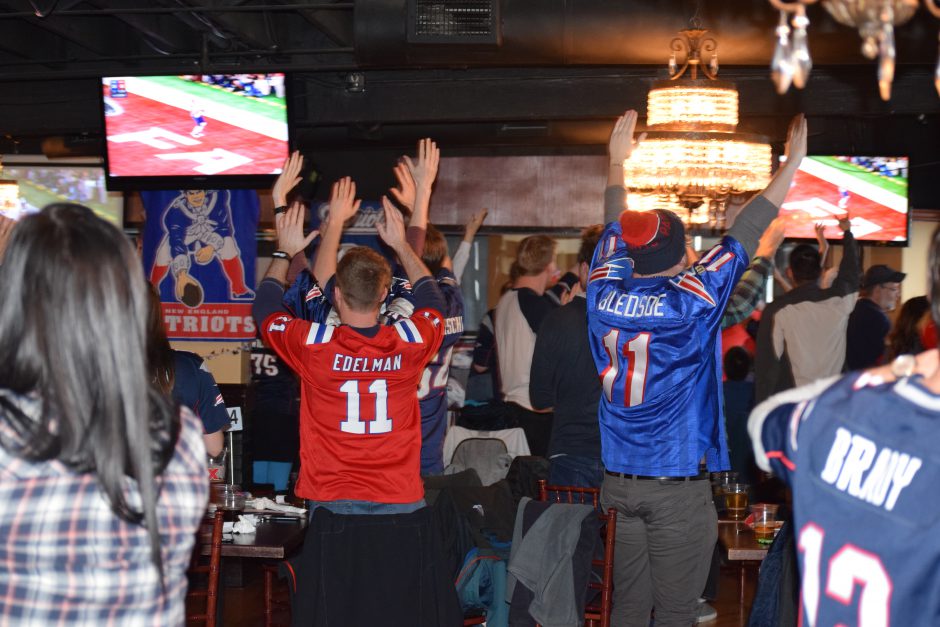 How Sports Bars can Host Game Watch Parties after Football Season ...